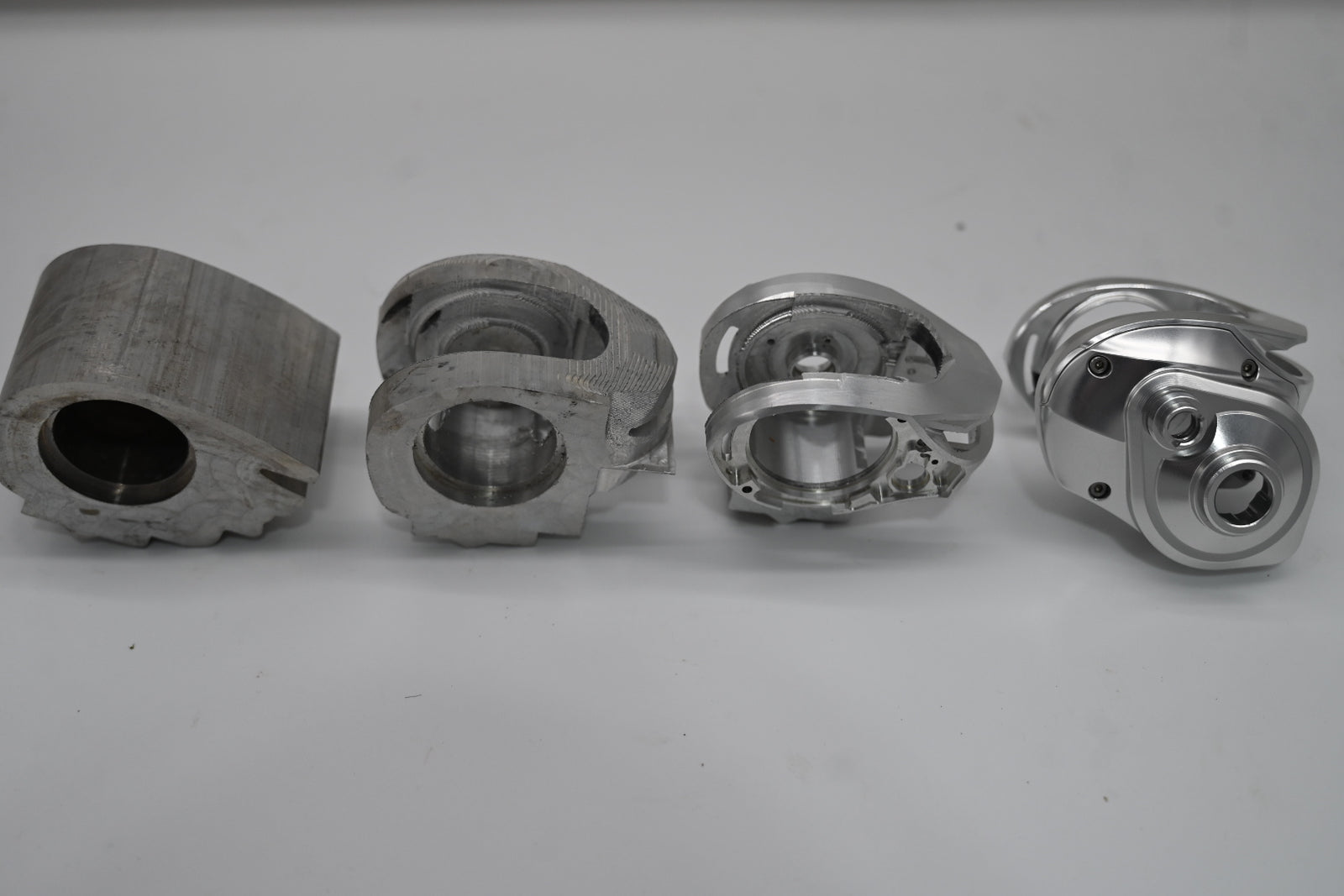 Baitcasting Reel THE GOAT 6.3:1 - Anodized Clear – Bates Fishing Co.